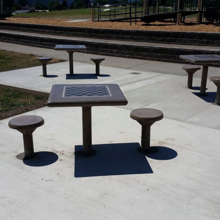 Genius Direct Burial table with stools 2 - Best Outdoor Ping Pong Tables